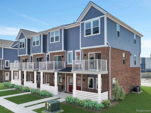 751 Canterbury Ln, Troy, MI 48085