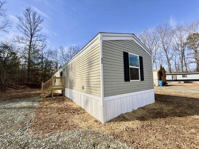 751 Kernodle Ln Trlr 42, Graham, NC 27253