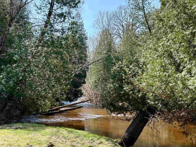751 Hunters Ridge