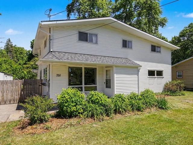 751 Jakway Ave, Benton Harbor, MI 49022