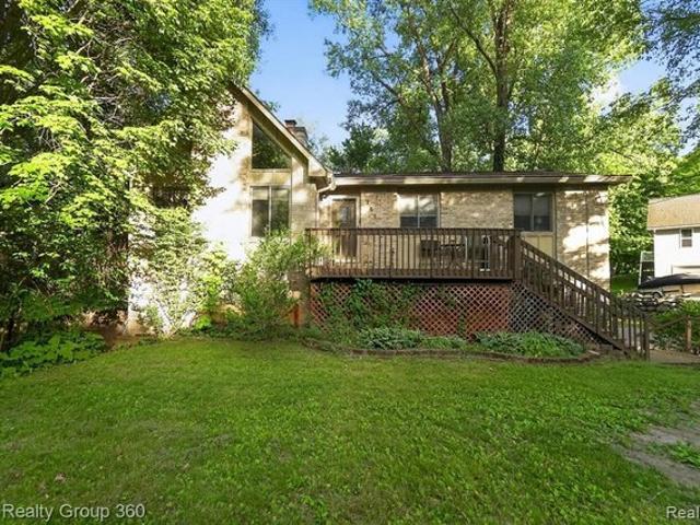 751 Maury Pl, Genoa Township, MI 48843