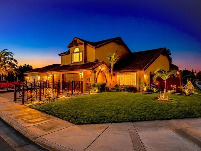 751 Savignon Blanc Ct, Los Banos, CA 93635