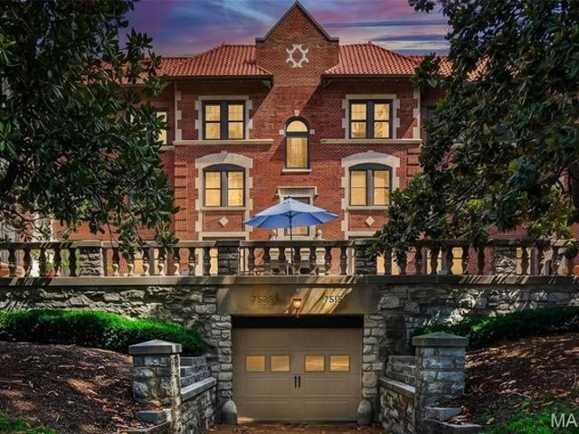 7525 Buckingham Dr Apt 2N, Saint Louis, MO 63105