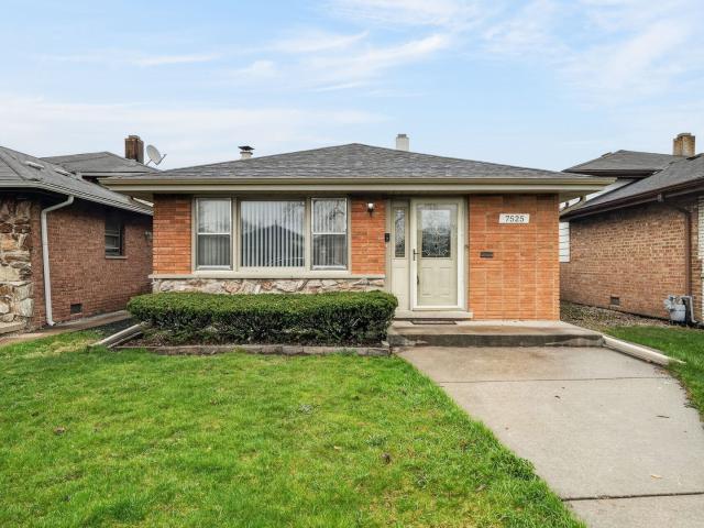 7525 S Lorel Ave, Burbank, IL 60459 | Compass