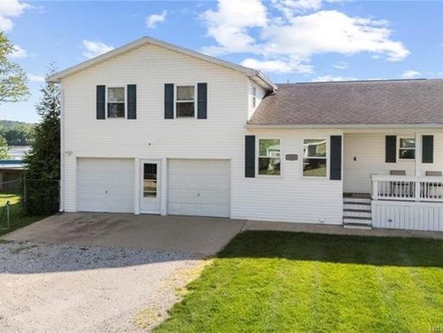 7526 E Riverside Dr, Madison, IN 47250