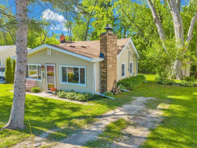 7526 Elmwood Road