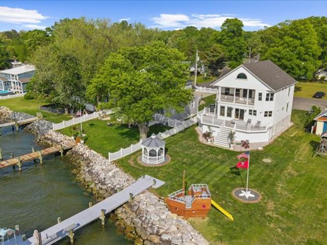 7526 Rock Creek Way, Pasadena, MD 21122