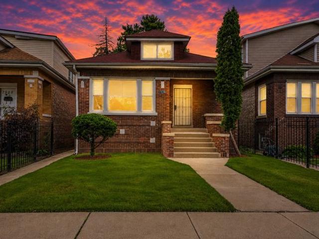 7526 S Honore St, Chicago, IL 60620