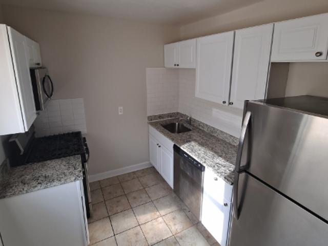 7526 36 S Colfax Ave 2 Bedroom Apartment for Rent at 7526 S Colfax Ave, Chicago, IL 60649 South Shore