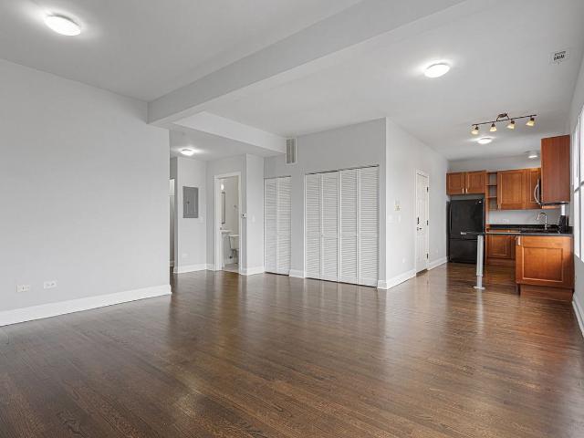 7526 7530 N Seeley Avenue 1 Bedroom Apartment for Rent at 7526 N Seeley Ave, Chicago, IL 60645 Rogers Park
