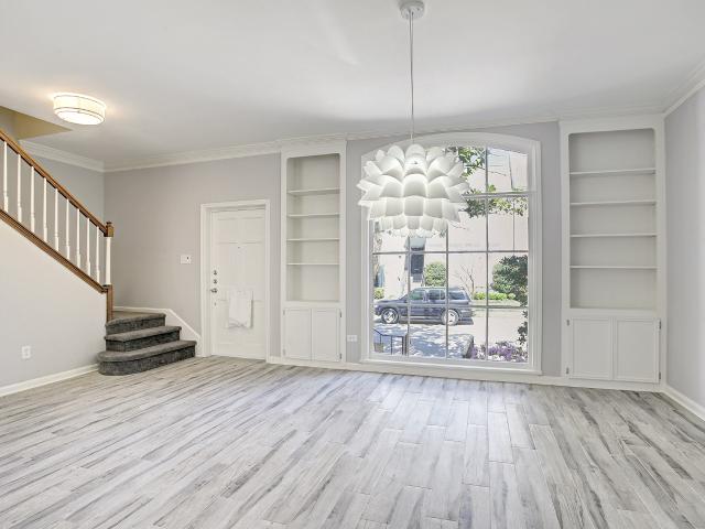 7527 Del Monte Drive