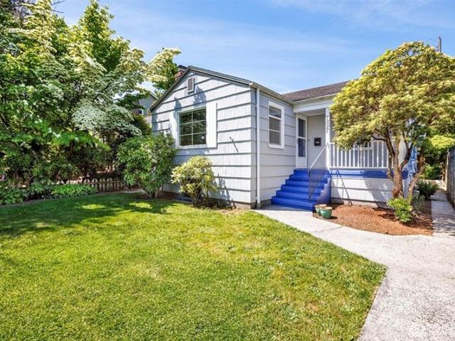 7527 23rd Ave NW, Seattle, WA 98117