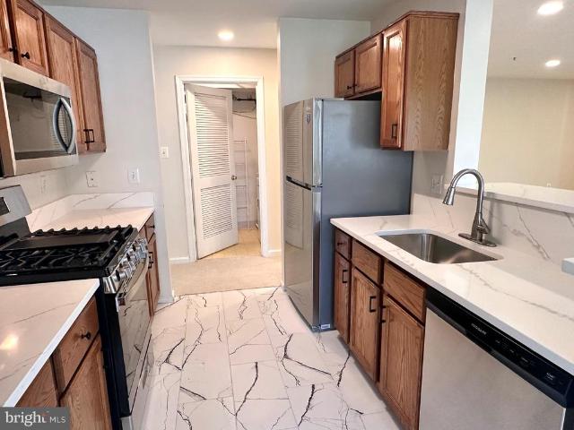 7528 Coxton Court # 103