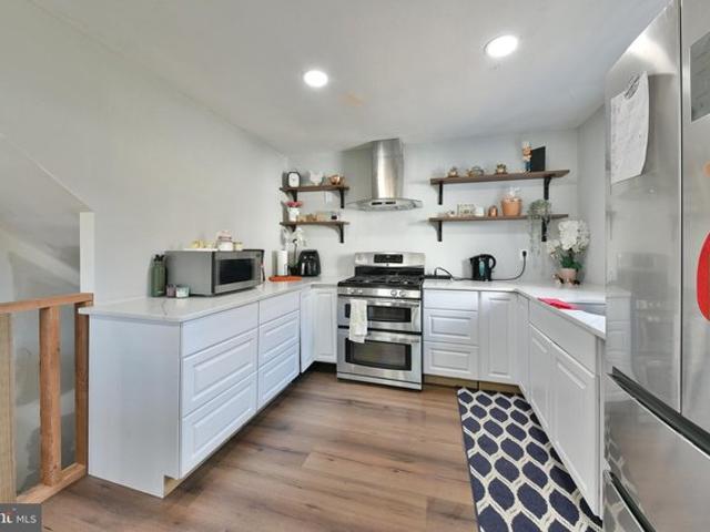 7528 32 Loretto Ave, Philadelphia, PA 19111