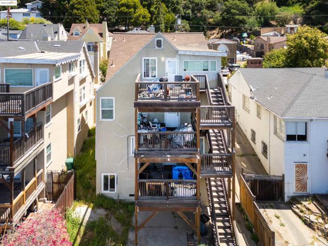 7529 Outlook Ave
