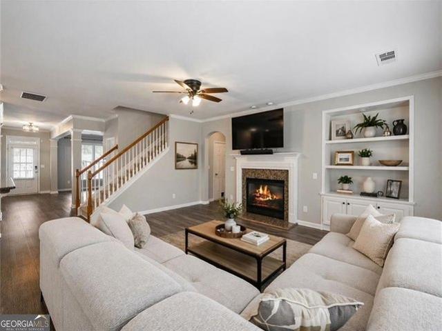 7529 Brookstone Cir, Flowery Branch, GA 30542