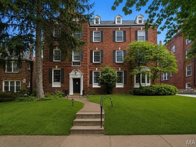 7529 Wellington Way Unit 1, Clayton, MO 63105