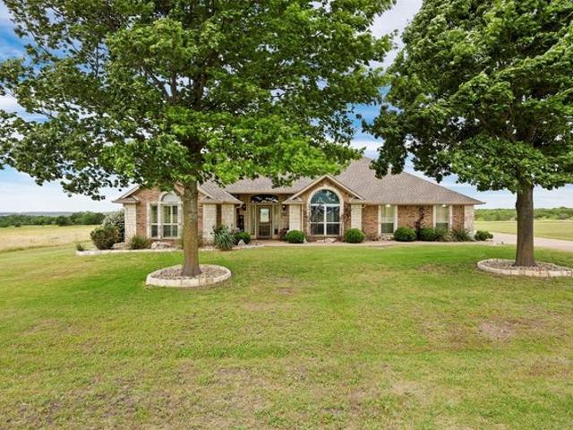7520 Muirfield Dr, Cleburne, TX 76033