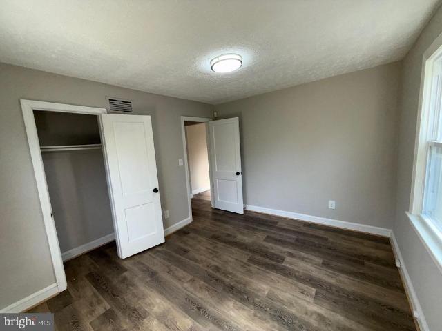 7520 Burgess Lane