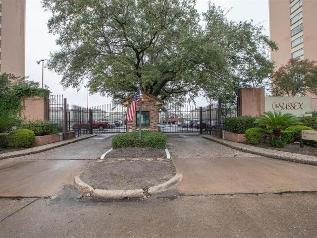 7520 Hornwood Dr, Unit 808, Houston, TX 77036 | MLS #91925