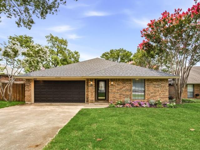 7520 Jamie Renee Ln, North Richland Hills, TX 76182
