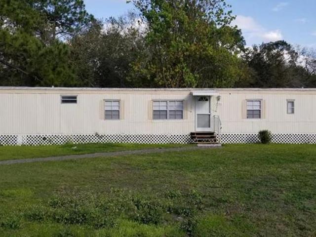 7520 Land Dr, Wesley Chapel, FL 33545