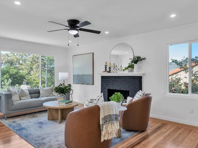 7520 Sunkist Dr, Oakland, CA 94605 | Compass