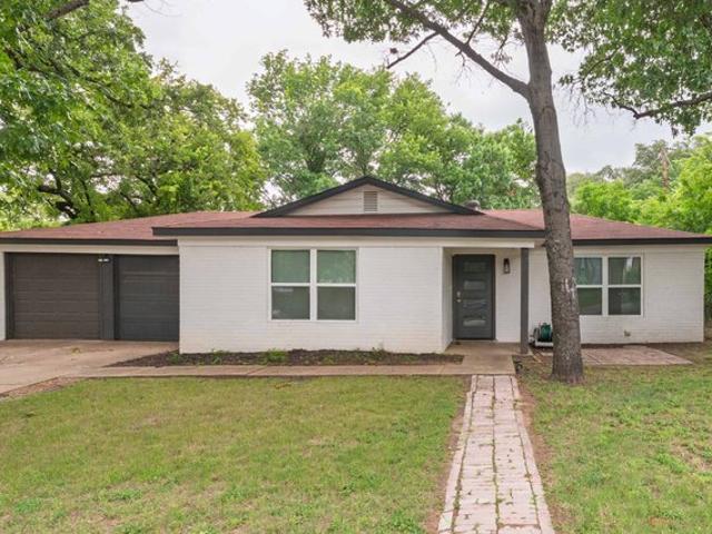 7520 Sequoia Ct, Lake Worth, TX 76135