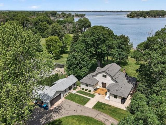 7520 th St N, Forest Lake, MN 55025