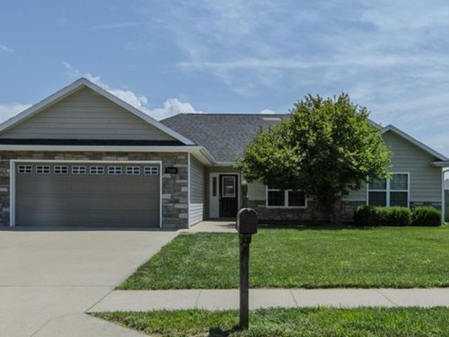 7520 W Golden Willow Dr, Columbia, MO 65202