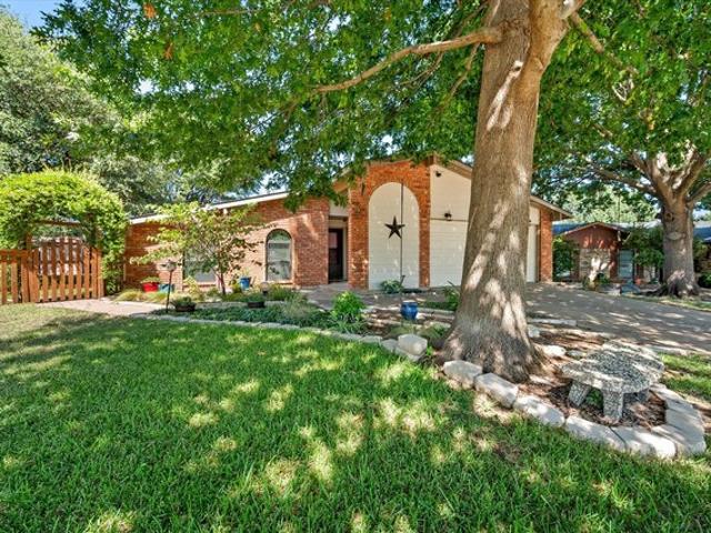 7520 Weatherwood Ct, Fort Worth, TX 76133
