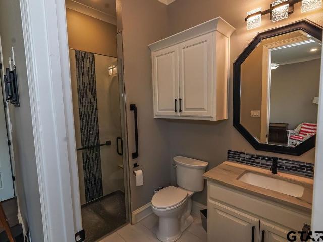7521 Northlake Dr, Tyler, TX 75703 | MLS #26004
