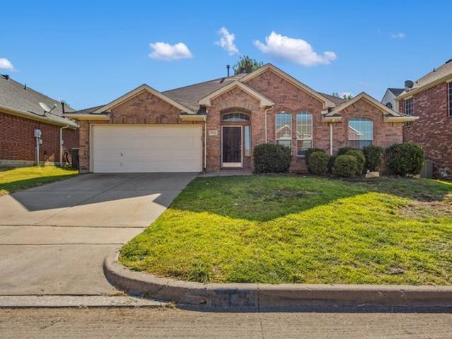7521 Summer Meadows Dr, Fort Worth, TX 76123
