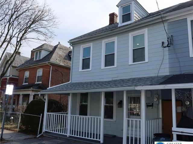 752 2nd St, Catasauqua, PA 18032