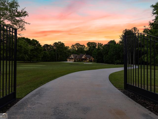 752 Grant Road