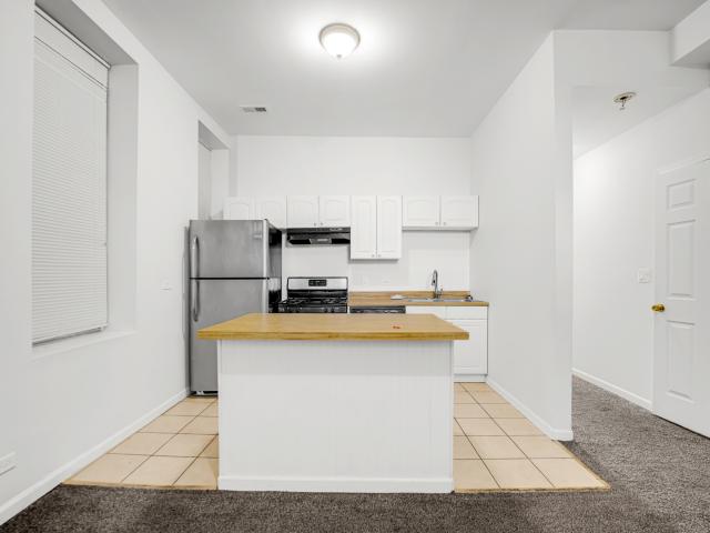 752 E 43rd Street # 2E