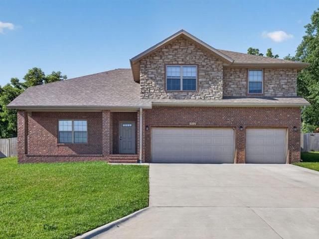 752 E Gallup Hill Rd, Nixa, MO 65714