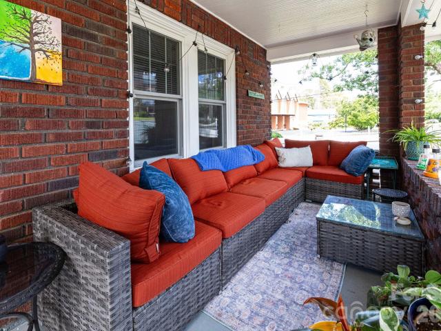 752 Fairview Road