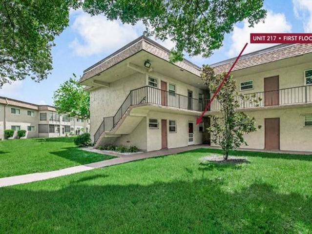 752 Lori Dr Apt 217, Palm Springs, FL 33461