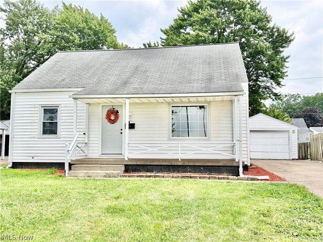 752 Laird Ave NE, Warren, OH 44483