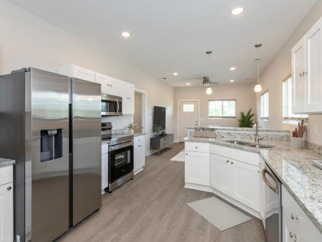 752 N Elder