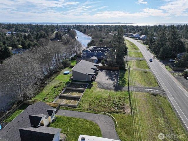 752 Pt Brown Ave SE, Ocean Shores, WA 98569