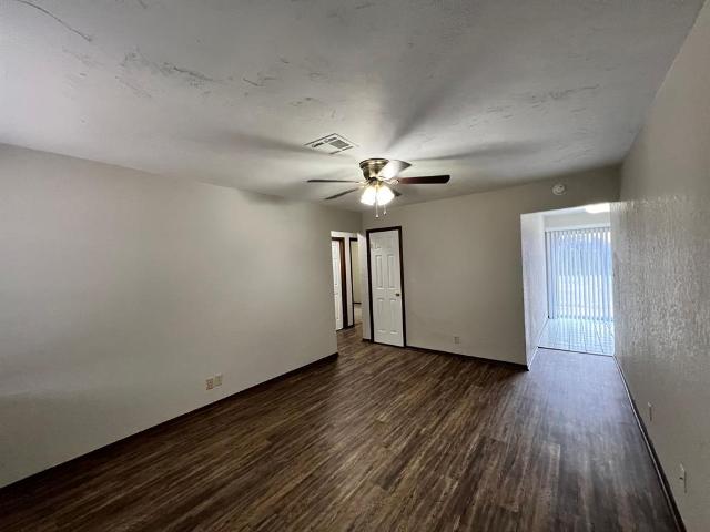752 W Forest Drive