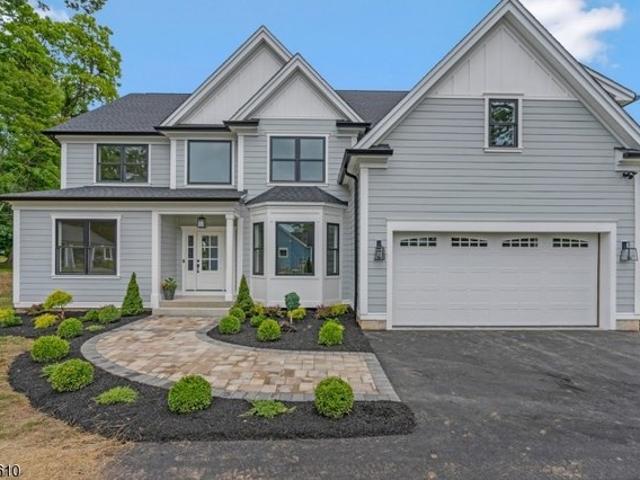 752 Valley Rd, Long Hill Township, NJ 07933