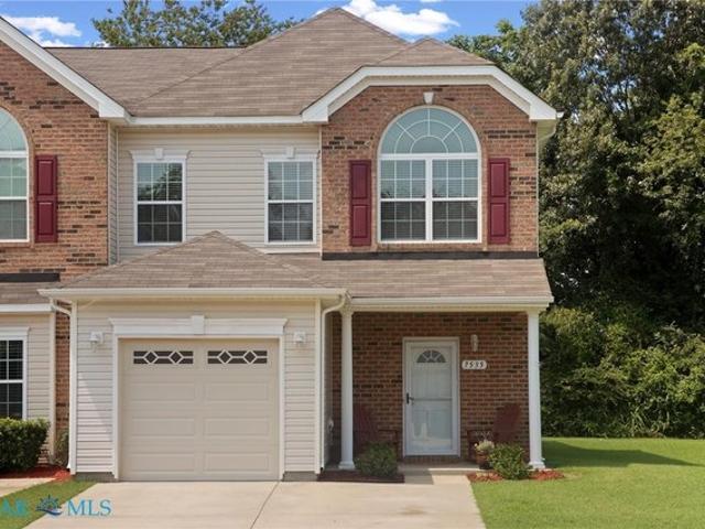 7535 Villa Ct, Hayes, VA 23061