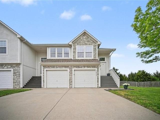 7537 McCoy St, Shawnee, KS 66227