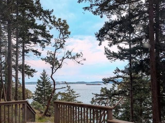 7537 Holiday Blvd Lot 6, Guemes Island, WA 98221
