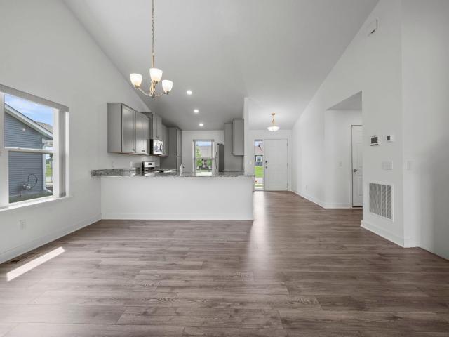 7538 Ochoa Avenue NE