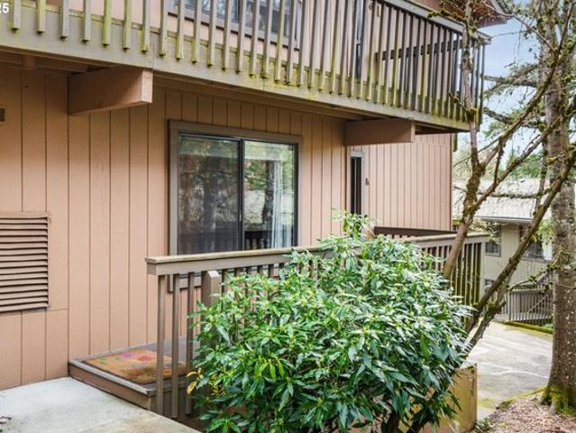 7538 SW Barnes Rd Unit H, Portland, OR 97225
