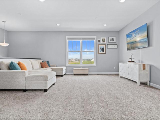 7538 38th St N, Oakdale, MN 55128 | Compass